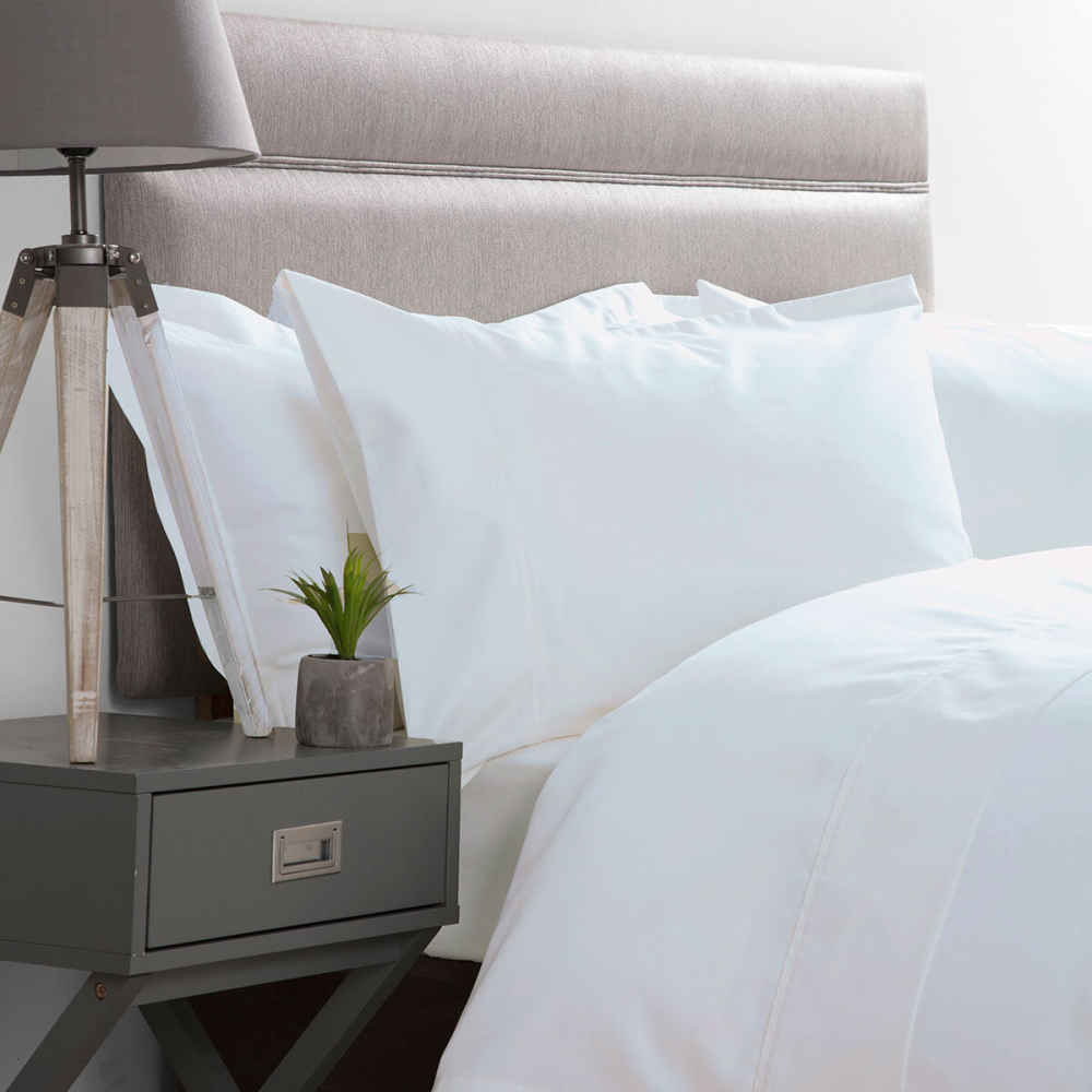 Belledorm 600 Thread Count Cotton Bedding Bundle In 4 Colours - Buy ...